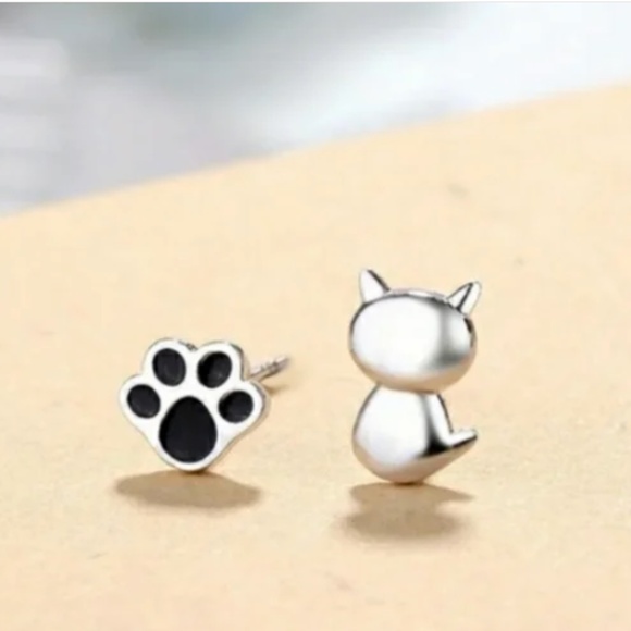 None | Jewelry | Nwt Mismatched Cat And Paw Print Pierced Earrings ...